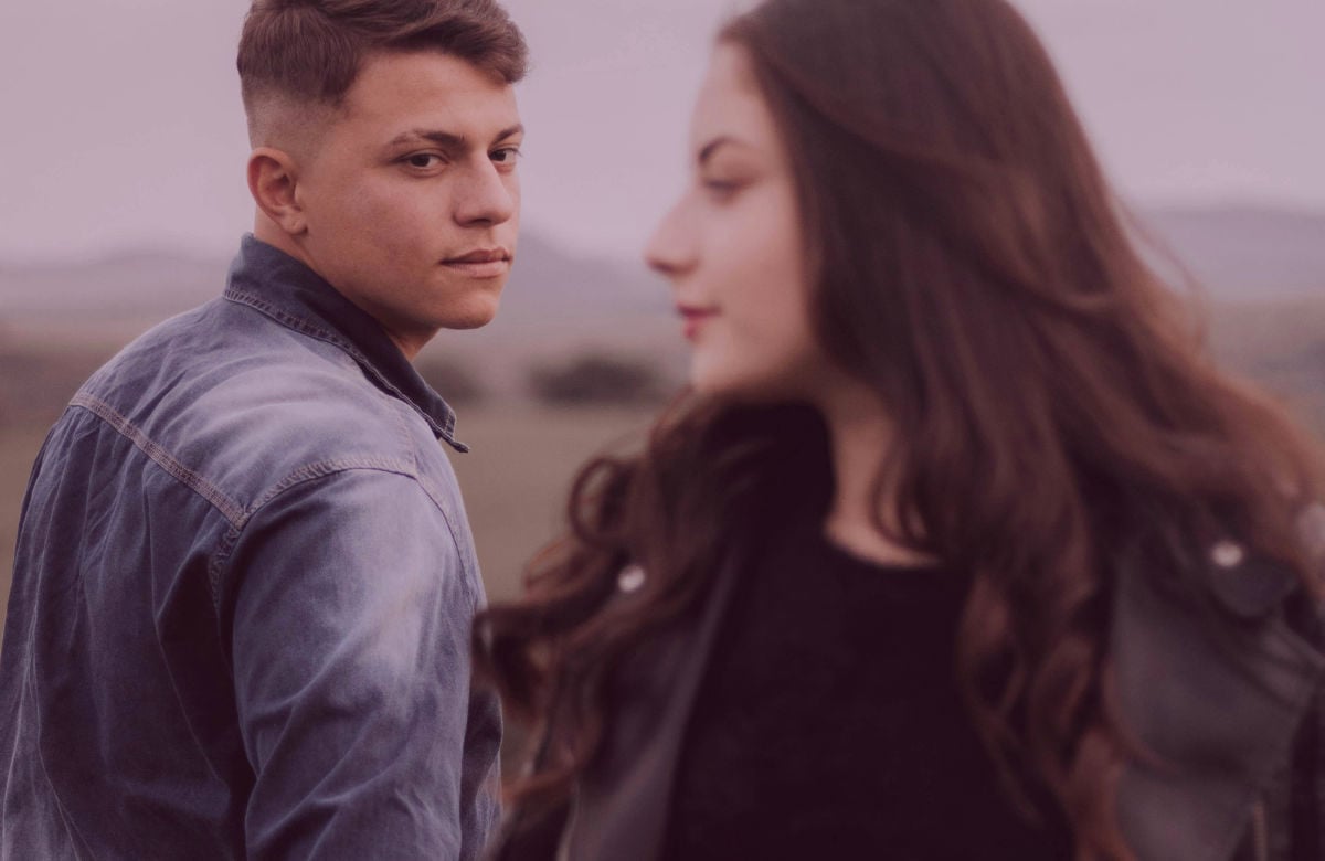 5 Signs an Avoidant Is More Attached Than They’re Showing - SimplyTogether